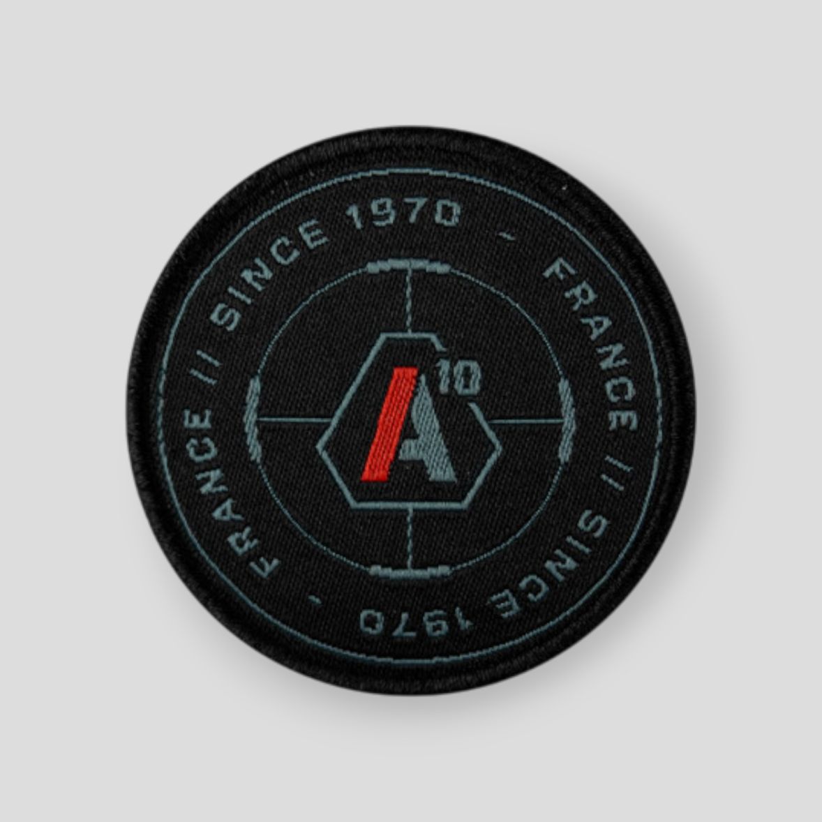 Patch brodé Signature Since 1970 - Vert Olive/Rouge - A10 Equipment
